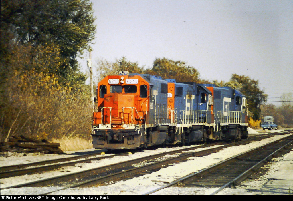 GP38-2